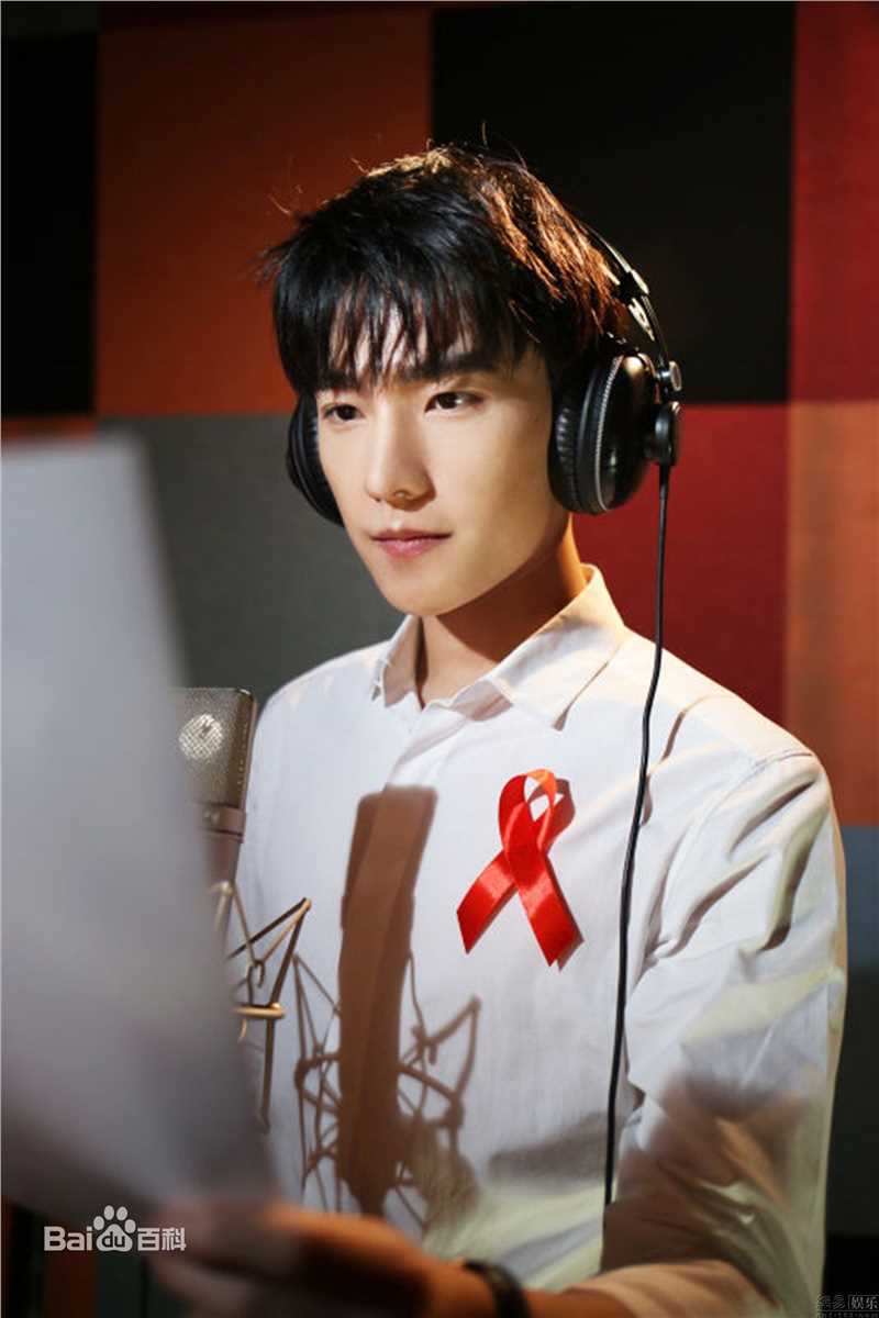 最新吴念真(Wen-ching Wu)在录制公益歌曲《瞳孔里的太阳》中的壁纸-万佳直播吧