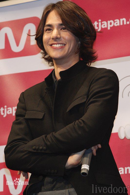 最新李贤宰(LEE HYUNJAE)在《闭嘴！花美男乐队》中的壁纸-万佳直播吧