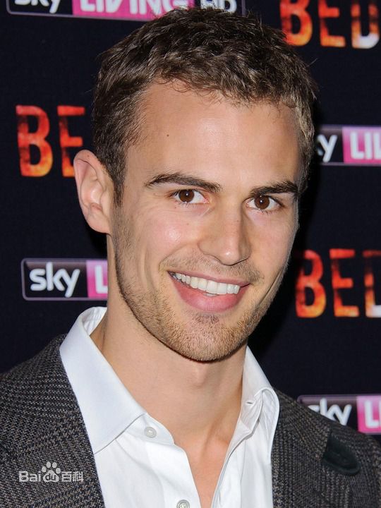 最新提奥·詹姆斯(Theo James)精彩图册-万佳直播吧