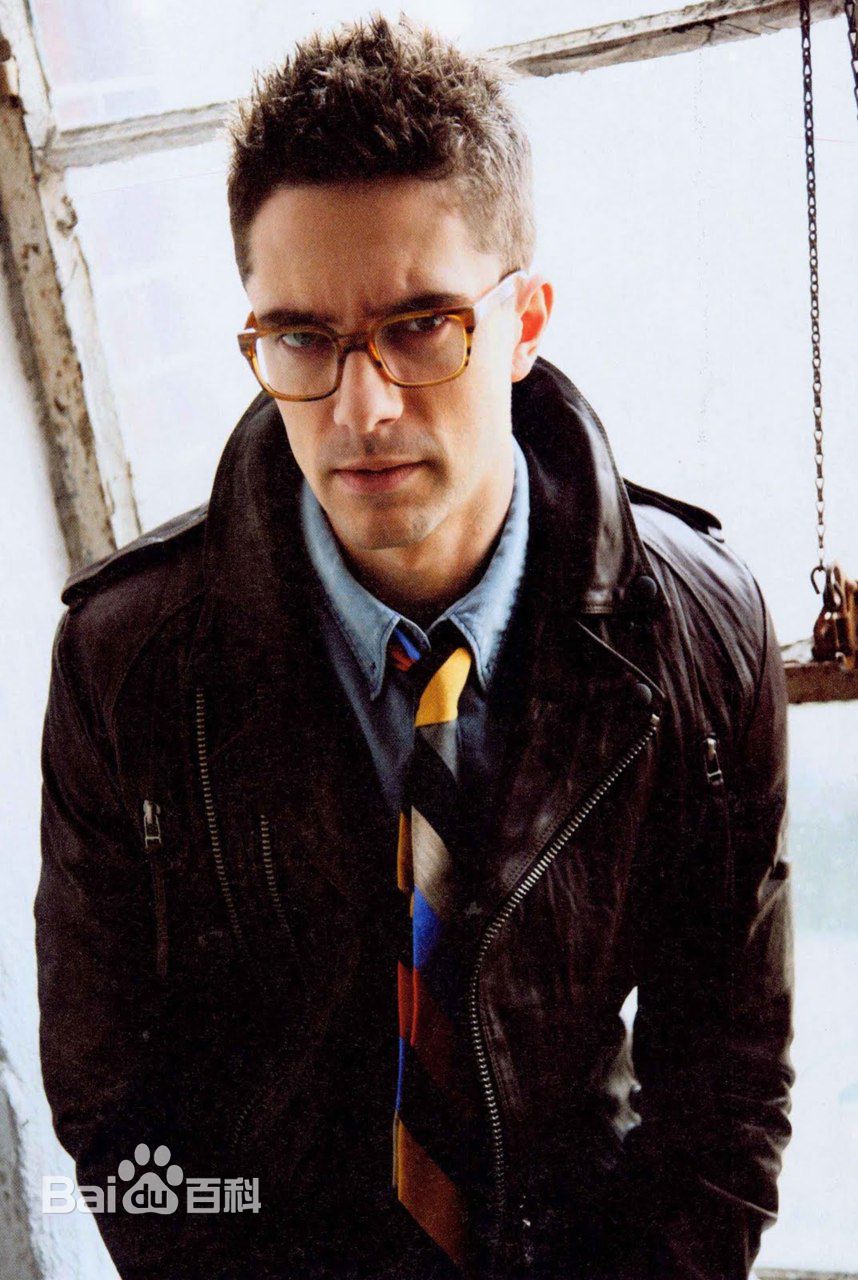 最新托弗·戈瑞斯(Christopher John Grace)性感图片-万佳直播吧