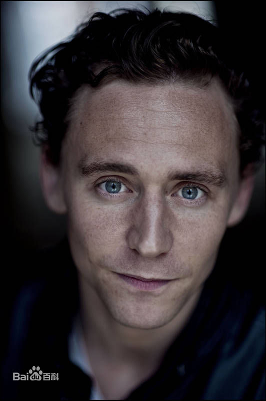 最新汤姆·希德勒斯顿(Tom Hiddleston)精彩图册-万佳直播吧