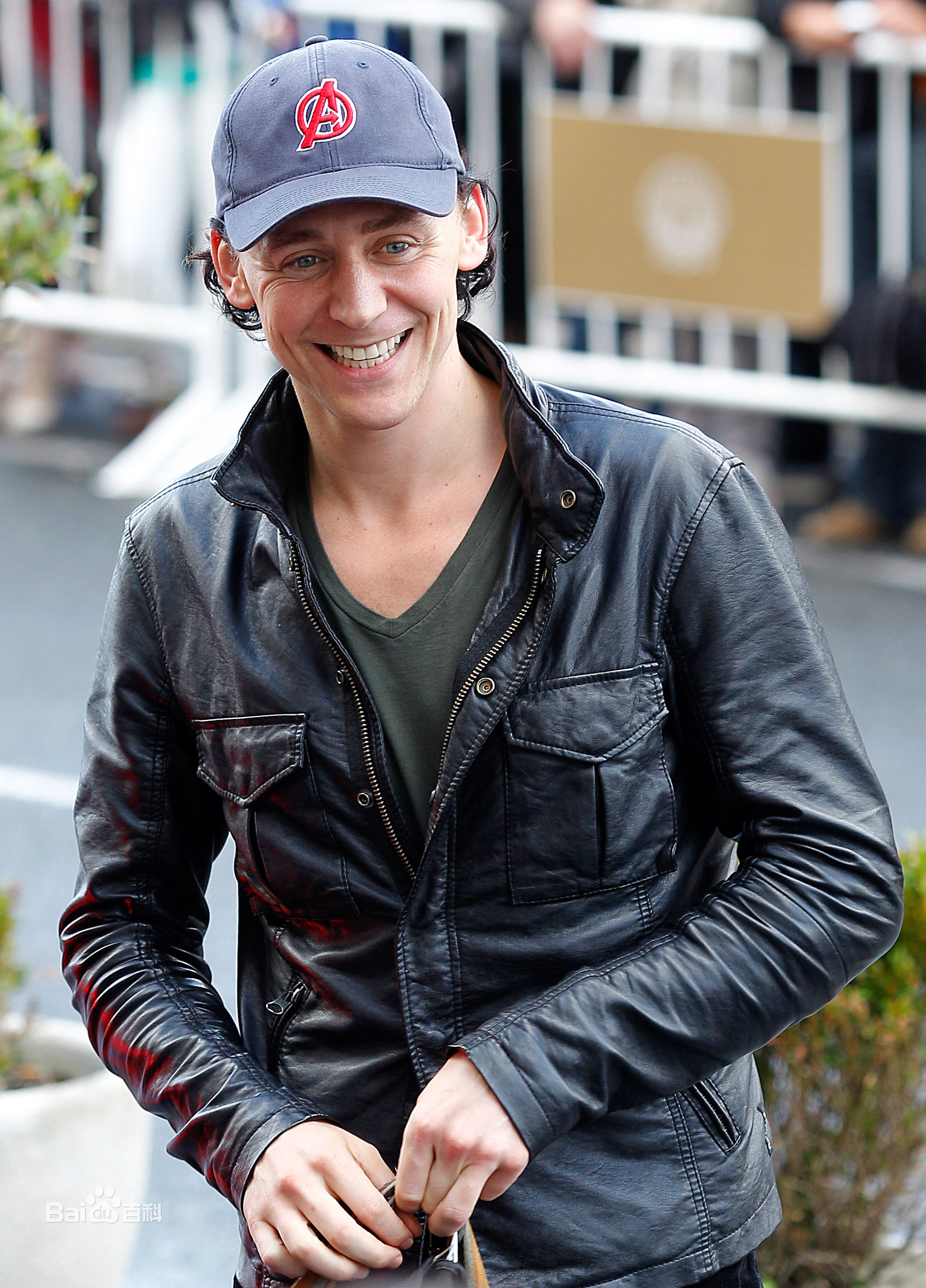 最全汤姆·希德勒斯顿(Tom Hiddleston)精彩图册-万佳直播吧