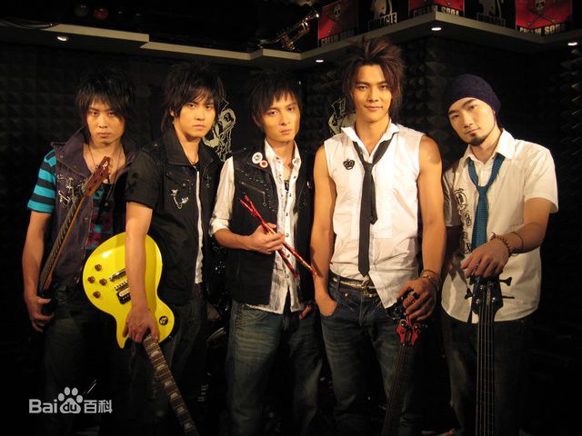 东城卫(D.C.W)集体照-万佳直播吧