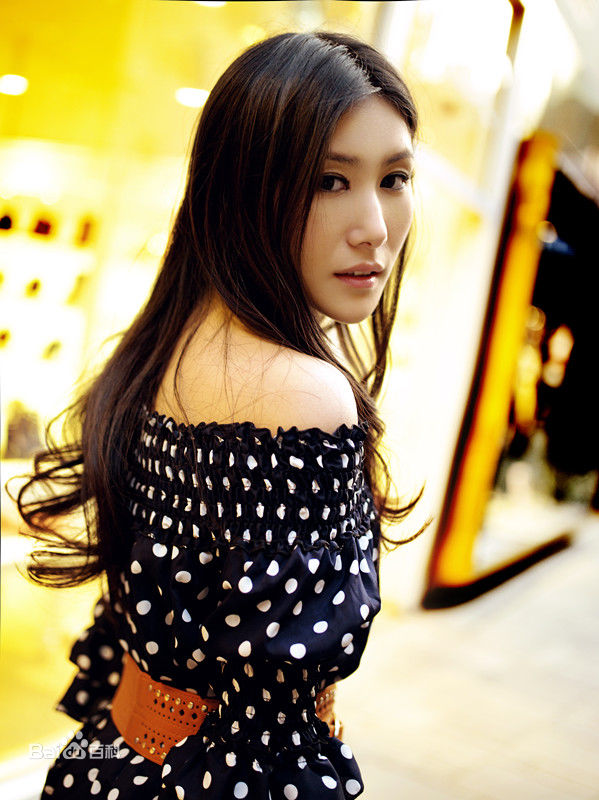 高珑珂(Gao Longke)中国汽车市场2012-2-11封面人物-万佳直播吧