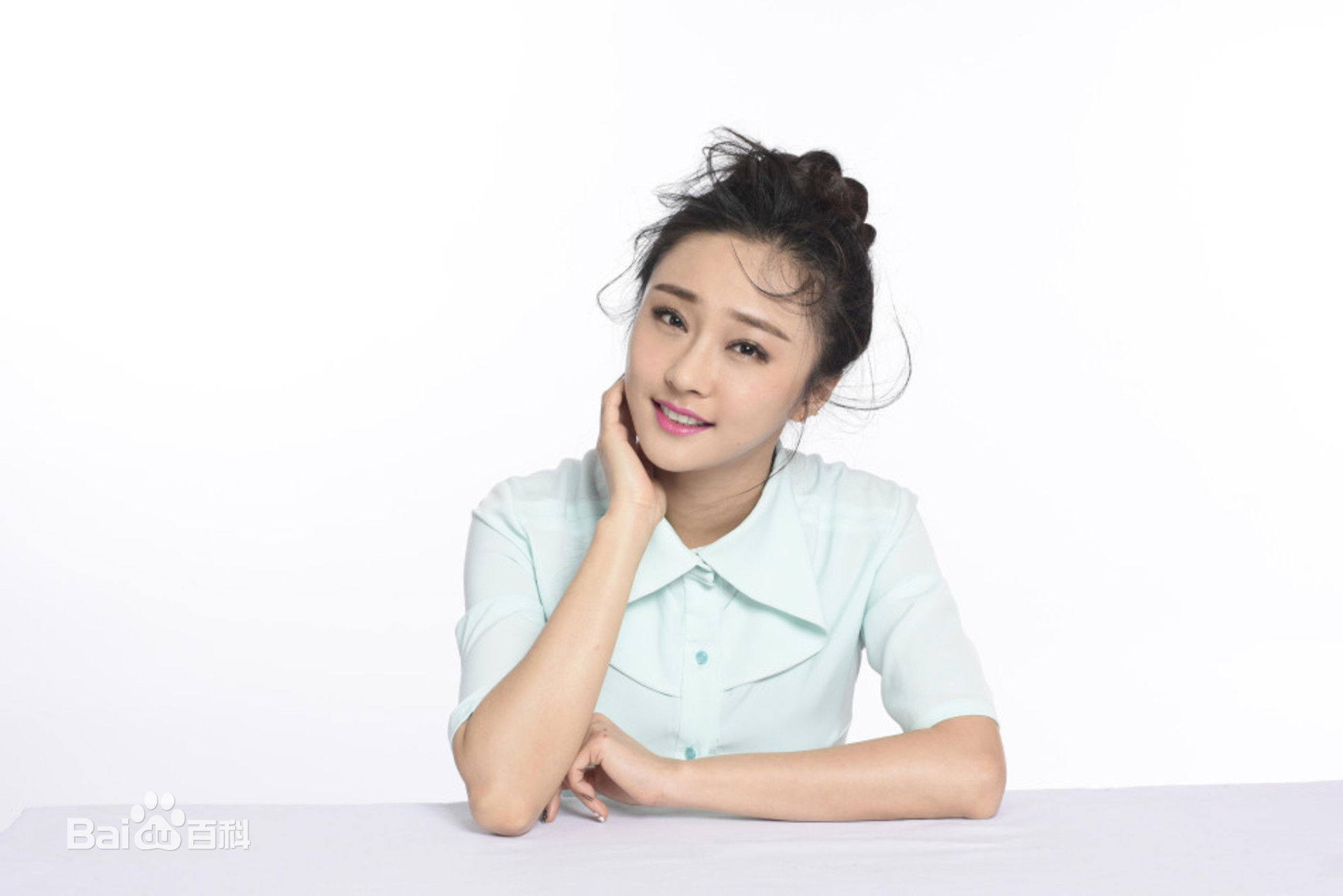 最新陈冰(Chen Bing)性感图片-万佳直播吧