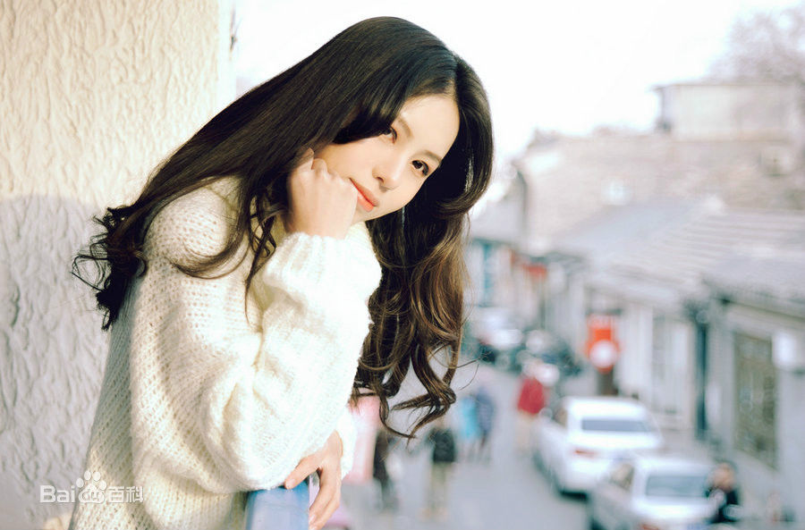 熊梓菱(Xiong Ziling)最新冬日壁纸-万佳直播吧