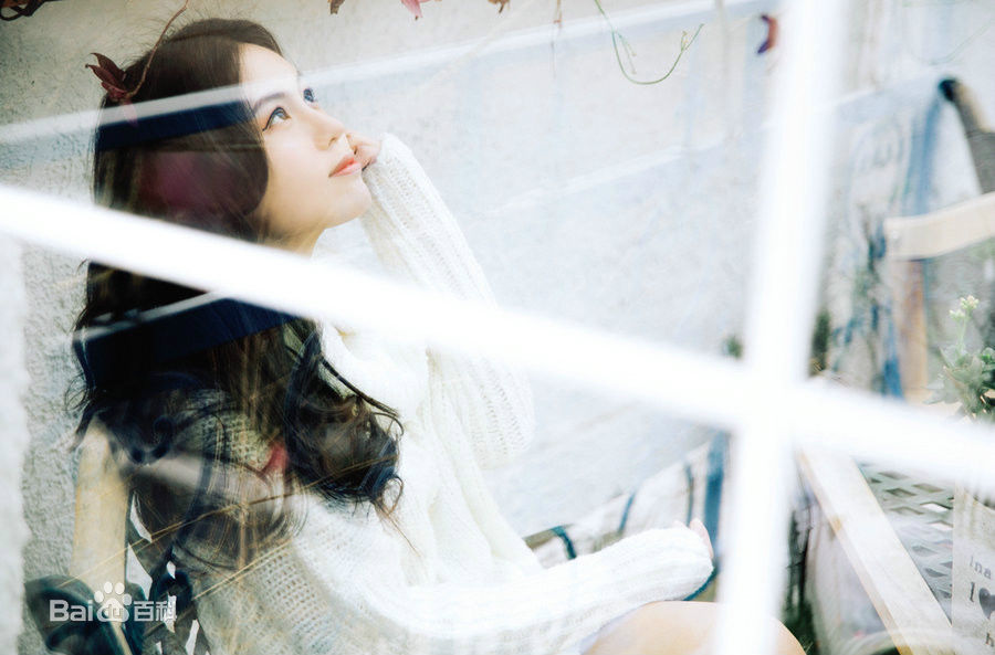 熊梓菱(Xiong Ziling)最新冬日壁纸-万佳直播吧