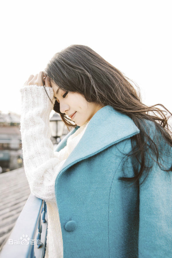熊梓菱(Xiong Ziling)最新冬日壁纸-万佳直播吧