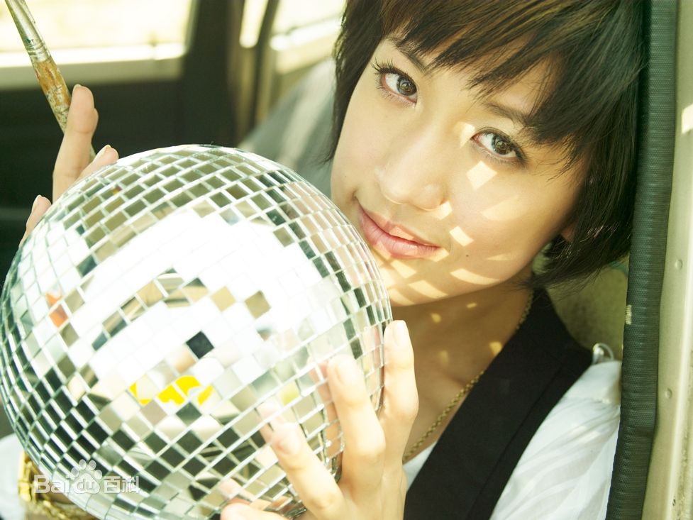 罗忆诗(Eser Loo) 专辑宣传照生活照-罗忆诗(Eser Loo) 专辑宣传照生活照相册-万佳直播吧