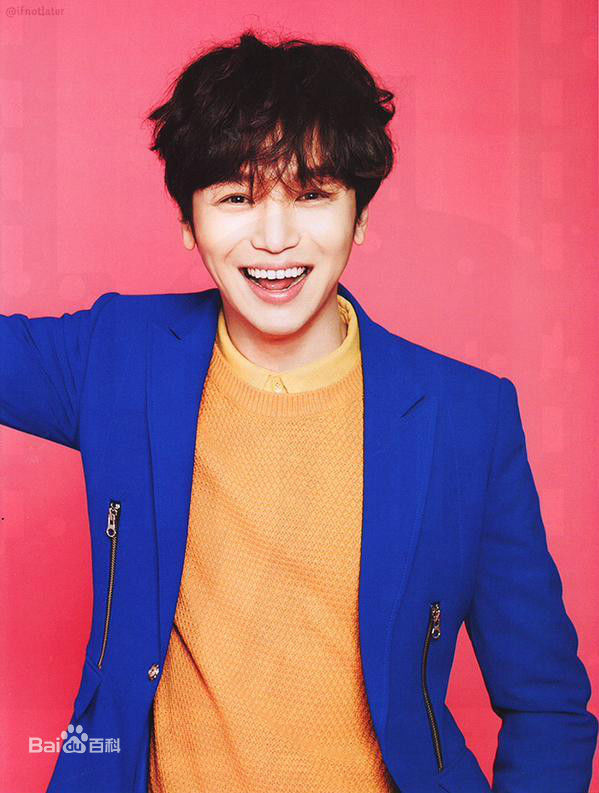 卞约汉(Byun Yo-han)BIG ISSUE_20150301_NO.103性感图片图集-万佳直播吧