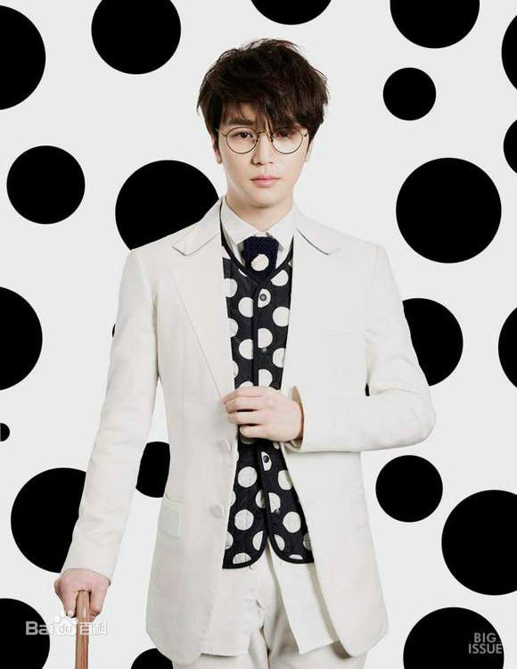 卞约汉(Byun Yo-han)BIG ISSUE_20150301_NO.103性感图片图集-万佳直播吧