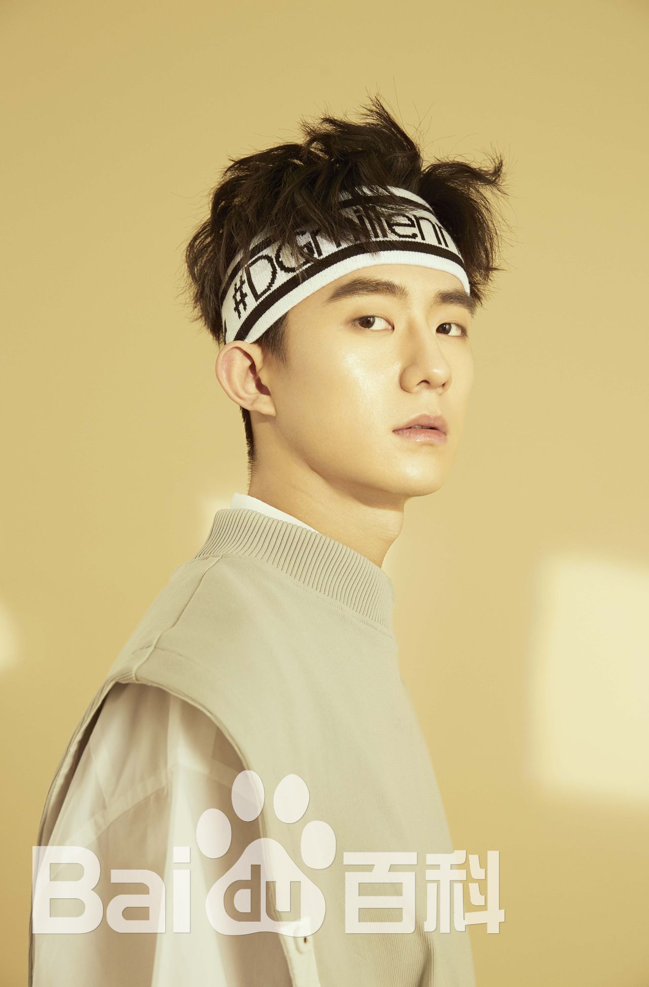 郑好(Tom Zheng)最新图集-万佳直播吧