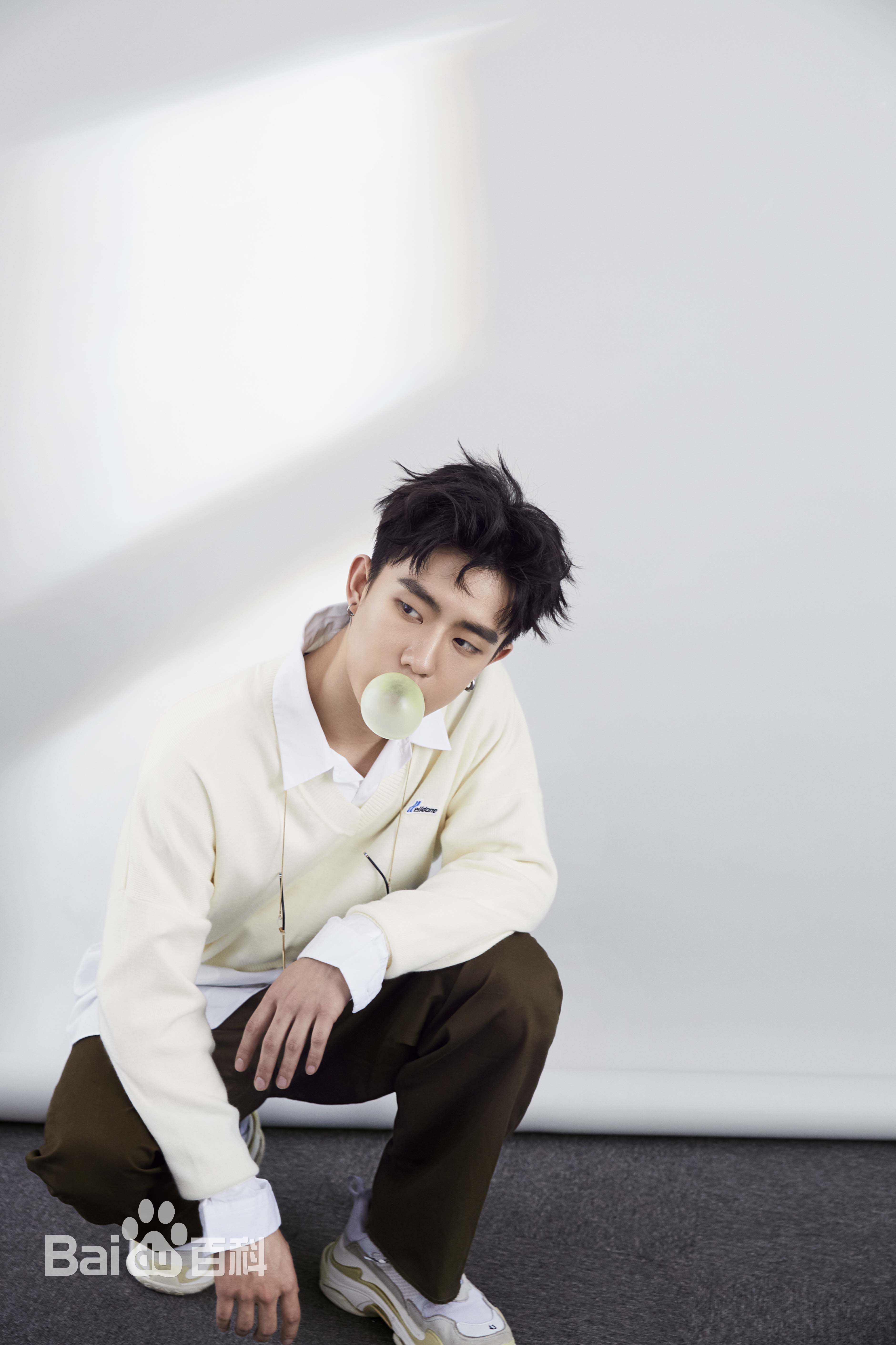 郑好(Tom Zheng)最新图集-万佳直播吧