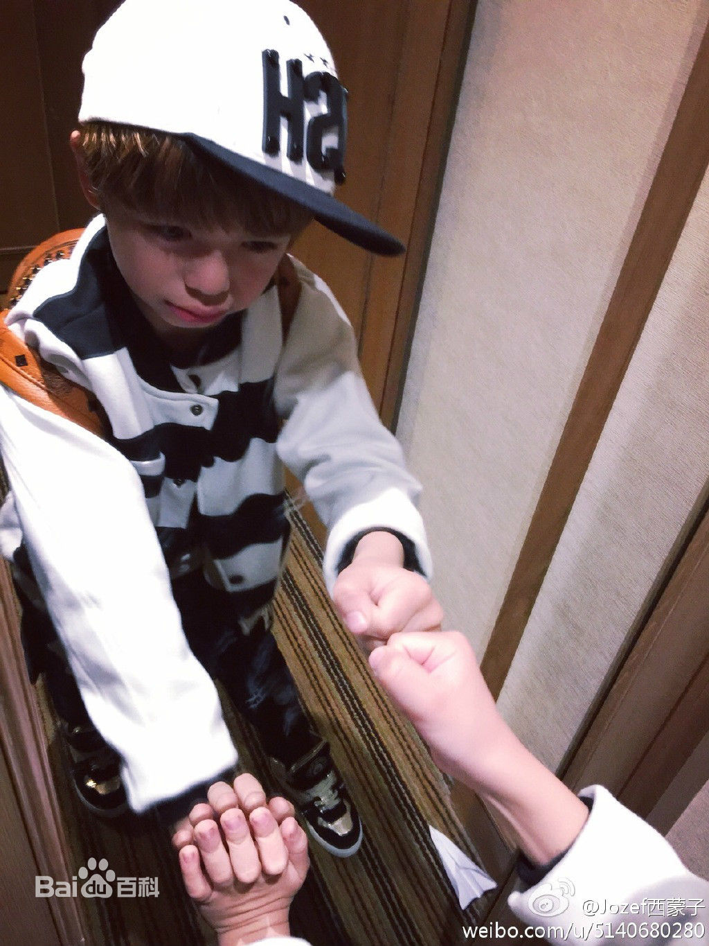 西蒙子(Jozef Liu Waite)生活照片图片图集-万佳直播吧