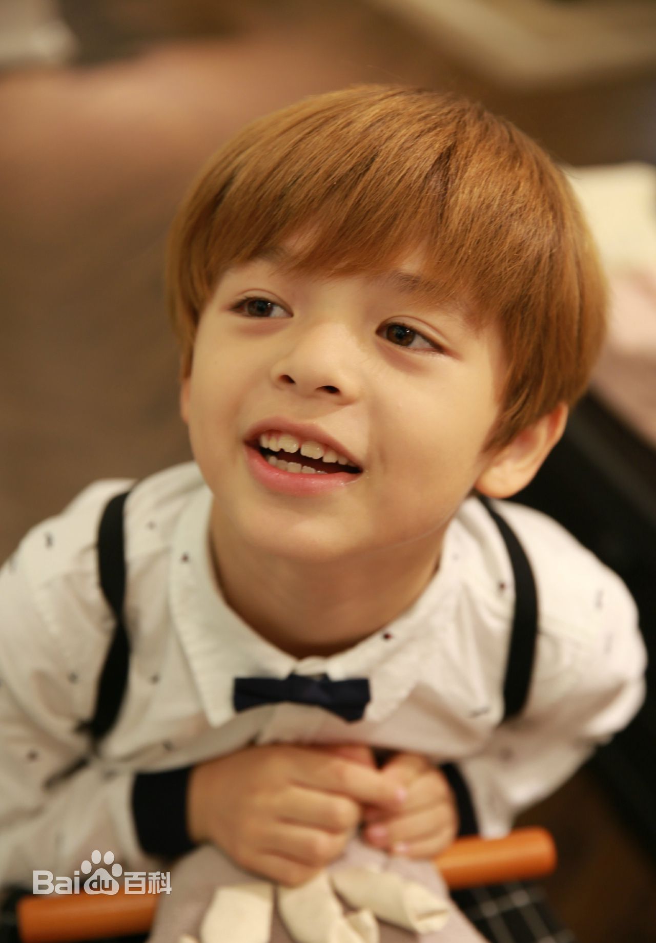 西蒙子(Jozef Liu Waite)荧屏形象图片图集-万佳直播吧