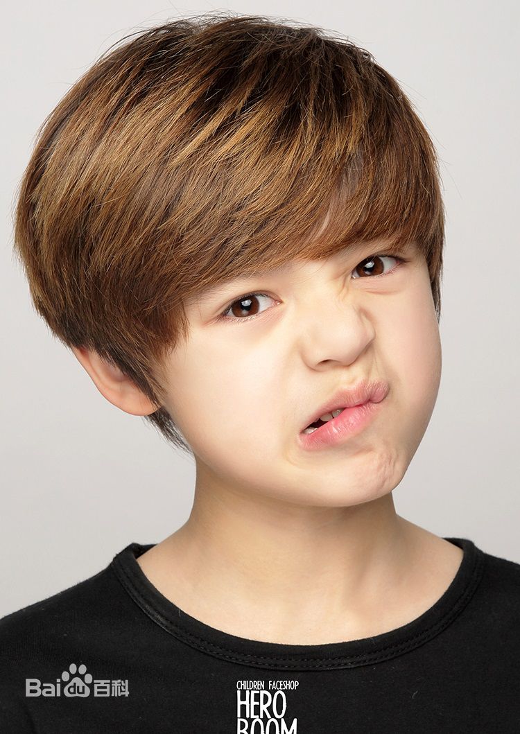 西蒙子(Jozef Liu Waite)高清个人图册-万佳直播吧