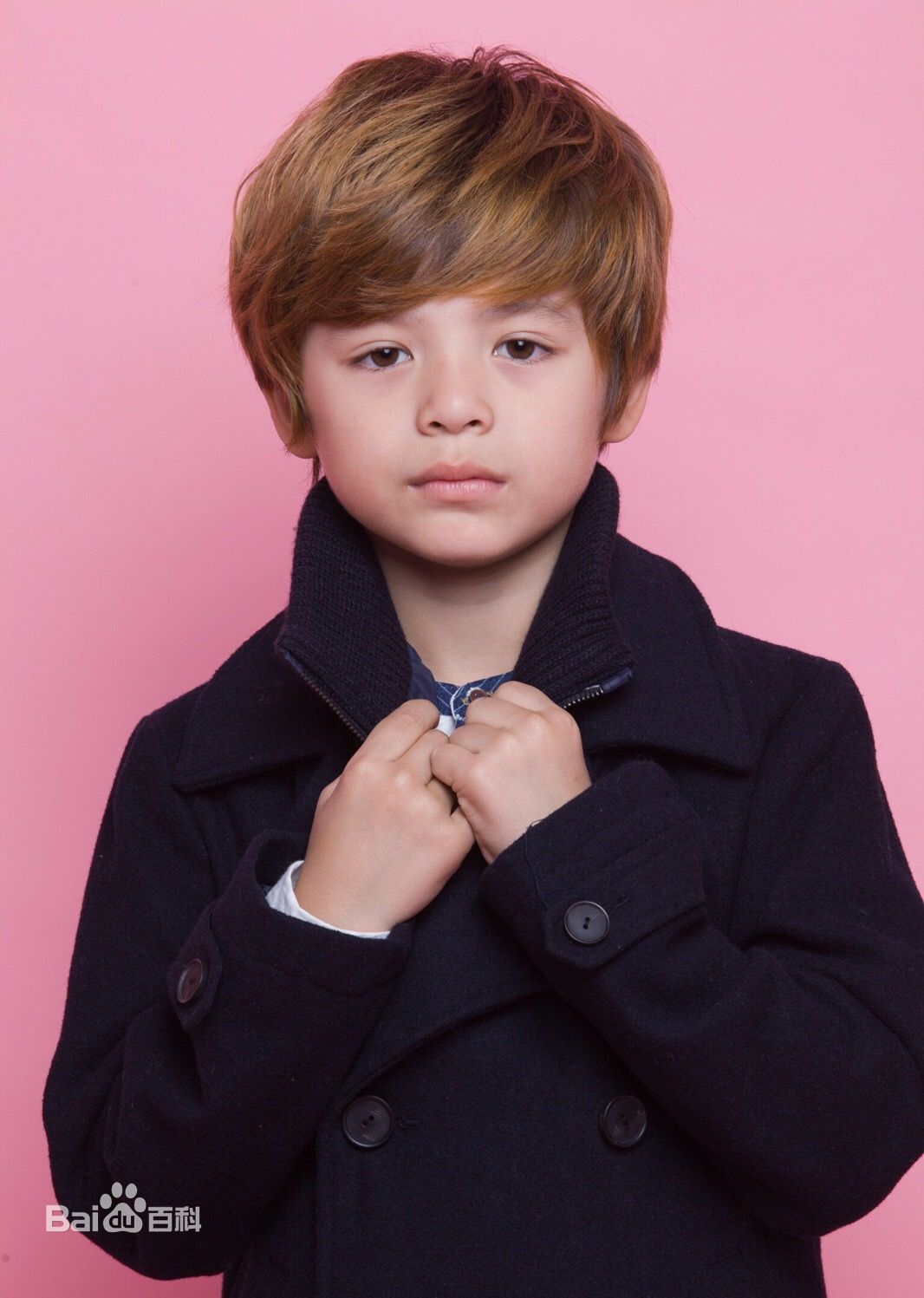 西蒙子(Jozef Liu Waite)高清个人图册-万佳直播吧