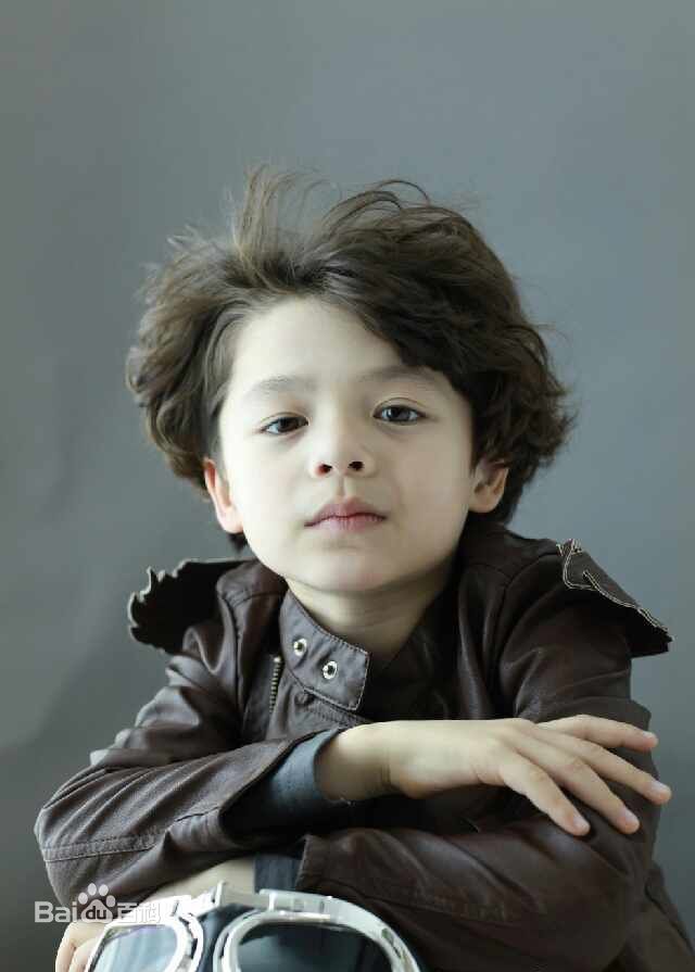 西蒙子(Jozef Liu Waite)高清个人图册-万佳直播吧