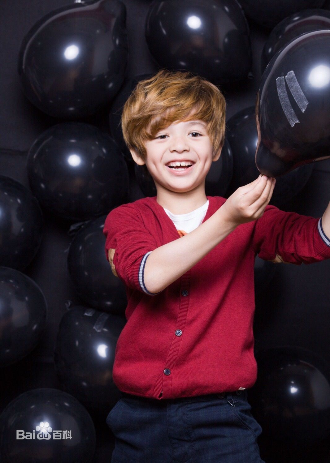 西蒙子(Jozef Liu Waite)高清个人图册-万佳直播吧