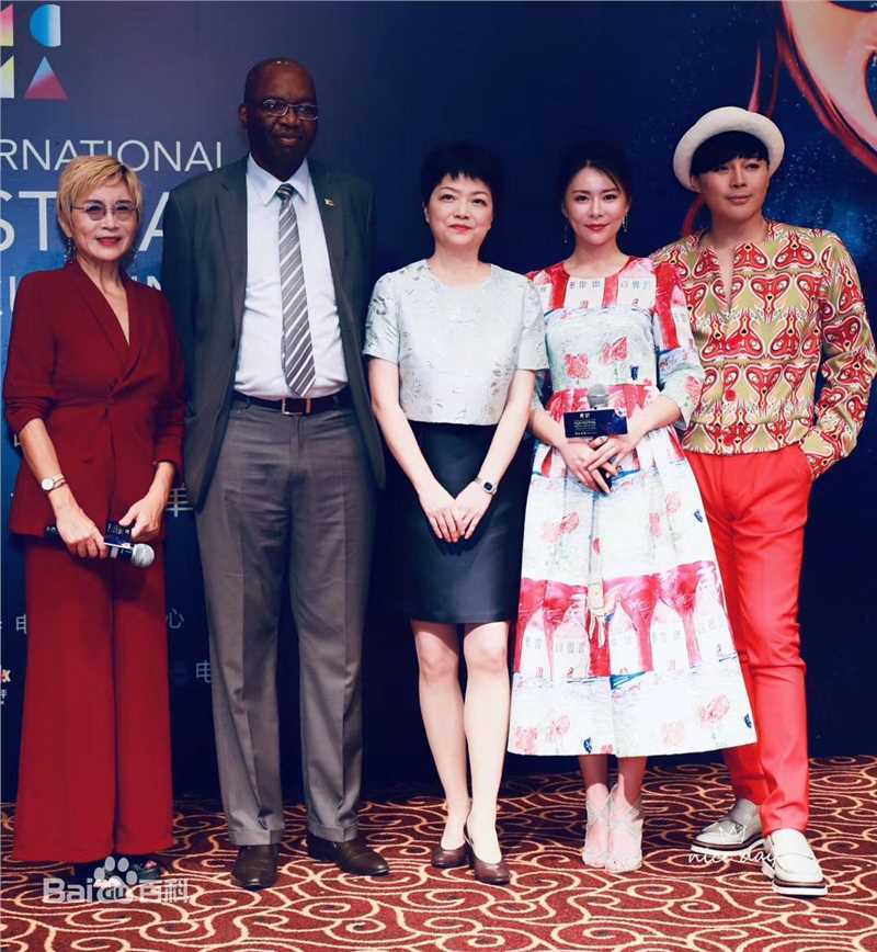 最全崔燕(yan cui)壁纸-万佳直播吧