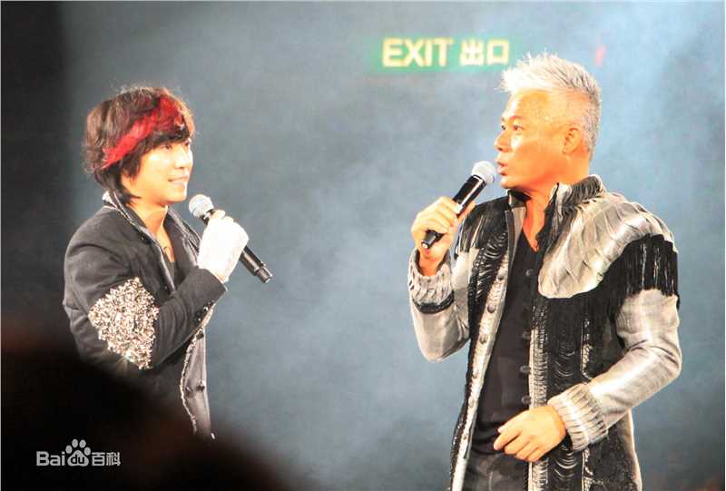 邰正宵(Samuel Tai)2011爱在燃烧的日子红馆演唱会前后照片-万佳直播吧