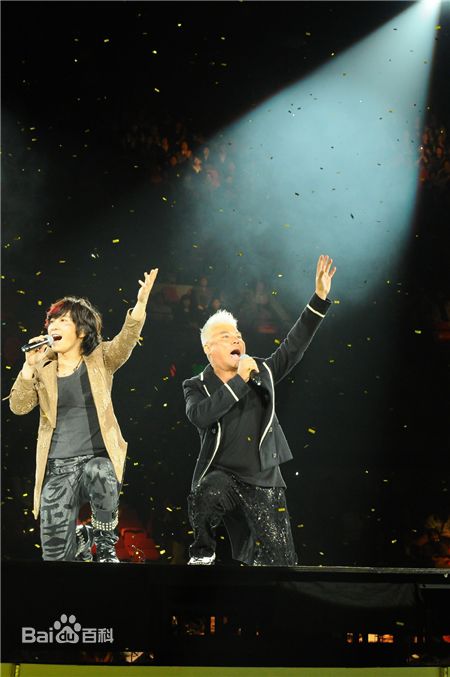 邰正宵(Samuel Tai)2011爱在燃烧的日子红馆演唱会前后照片-万佳直播吧