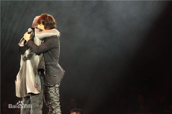 邰正宵(Samuel Tai)2011爱在燃烧的日子红馆演唱会前后照片-万佳直播吧