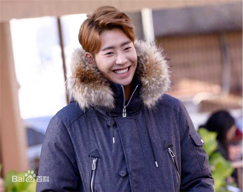 朴敏雨（官方译名）(，Park Min Woo)朴敏雨性感图片图集-万佳直播吧