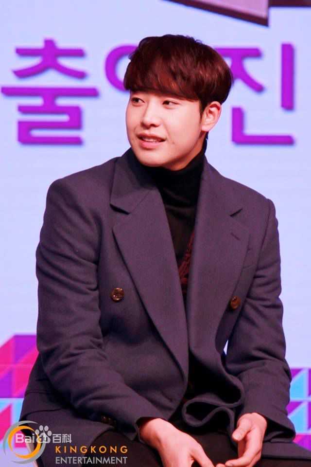 朴敏雨（官方译名）(，Park Min Woo)活动前后照片-万佳直播吧