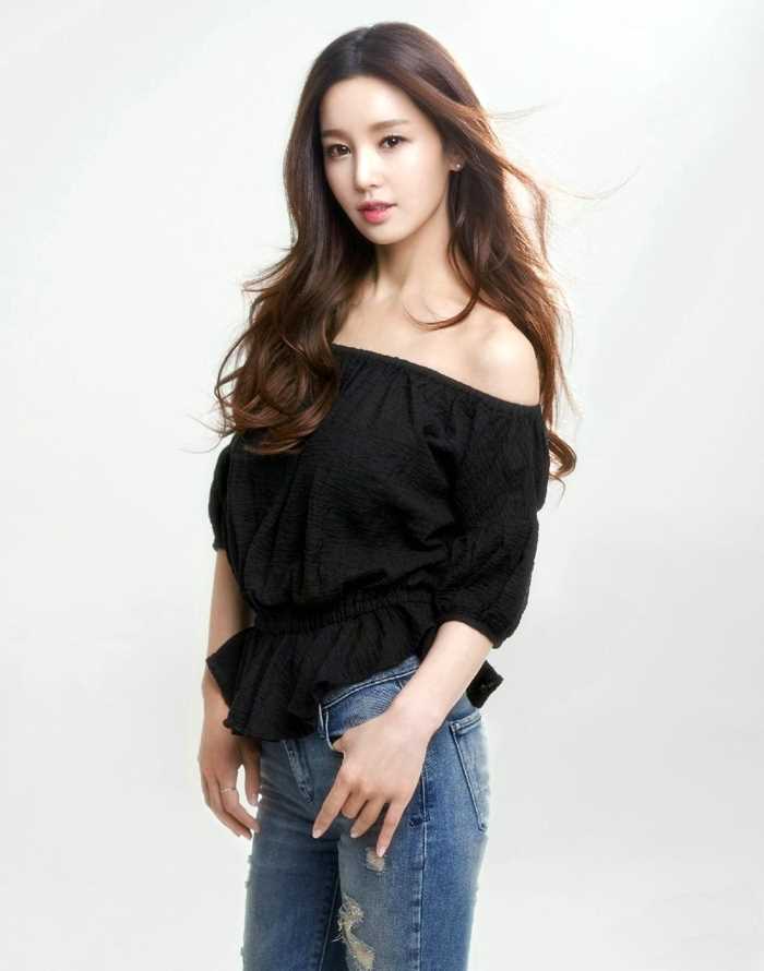 特别专辑潮流白领美女图集图片-万佳直播吧