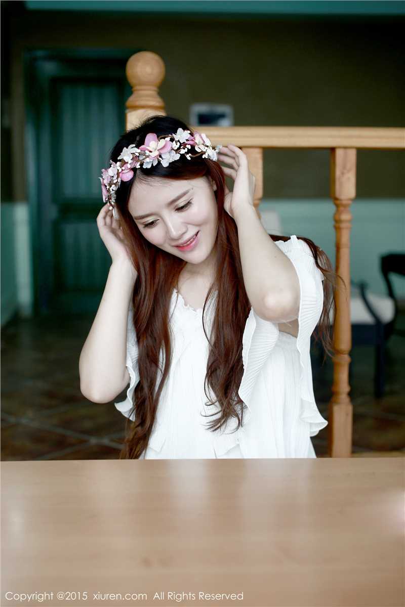 秀人网清纯可爱美女高溜MilkCat室内照-万佳直播吧