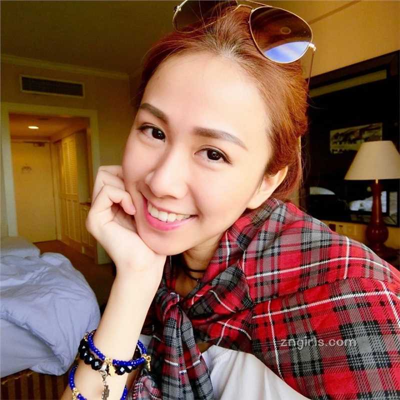 最新甜美女孩Christine,Pang私房美照图集-万佳直播吧