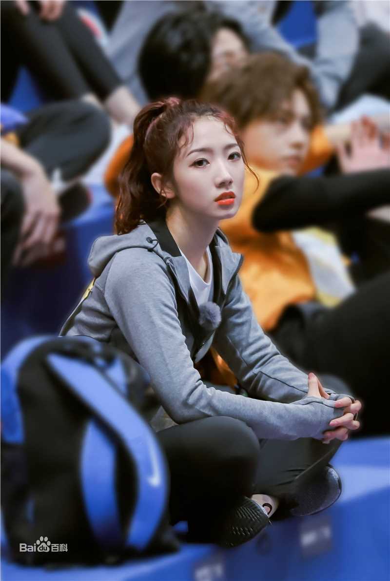 孟美岐(Meng Mei Qi、)超新星全运会素颜照壁纸-万佳直播吧