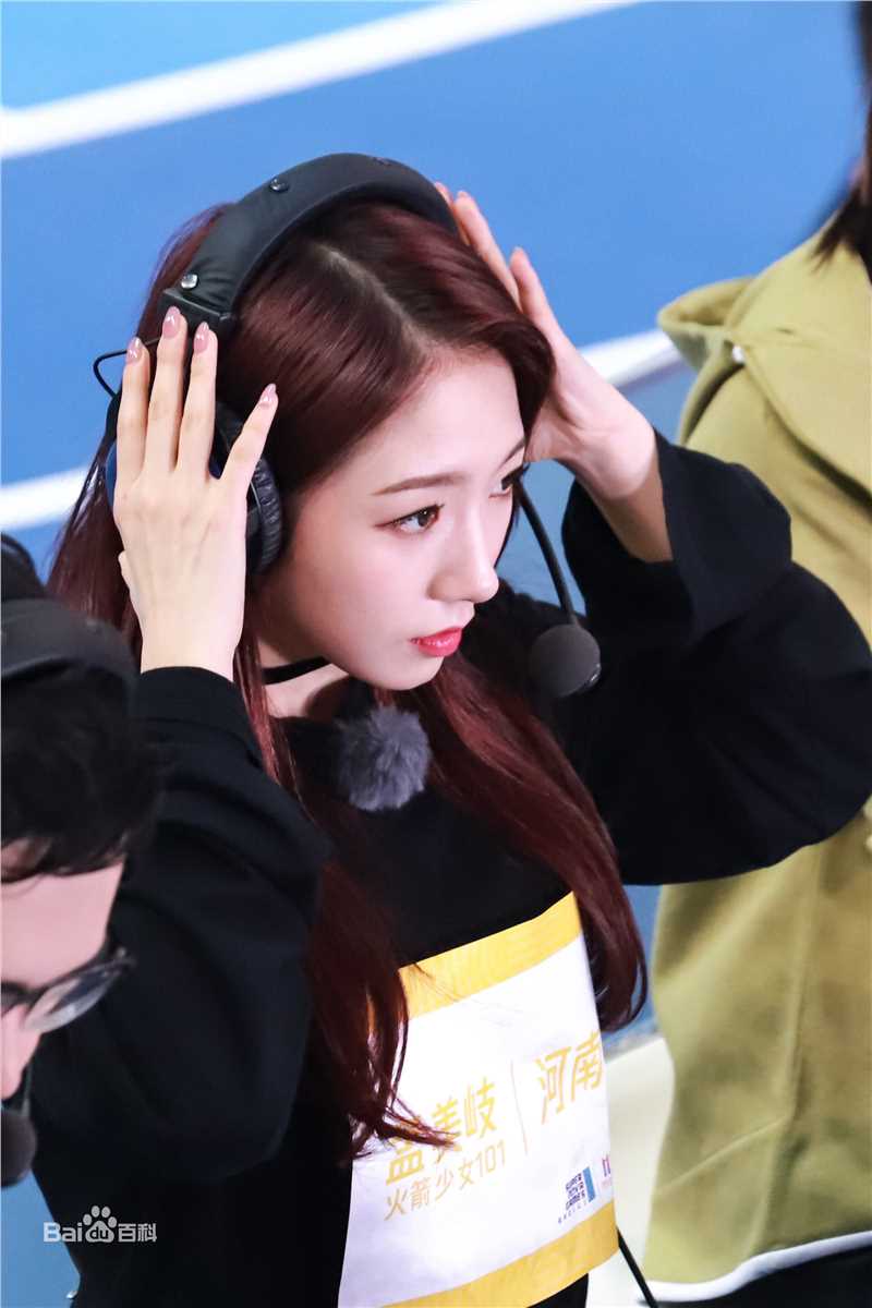 孟美岐(Meng Mei Qi、)超新星全运会素颜照壁纸-万佳直播吧